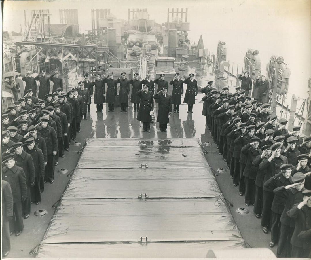 U.s. Navy Uss Lst Crew, Class Tank Landing Ship, Wwii. - Etsy
