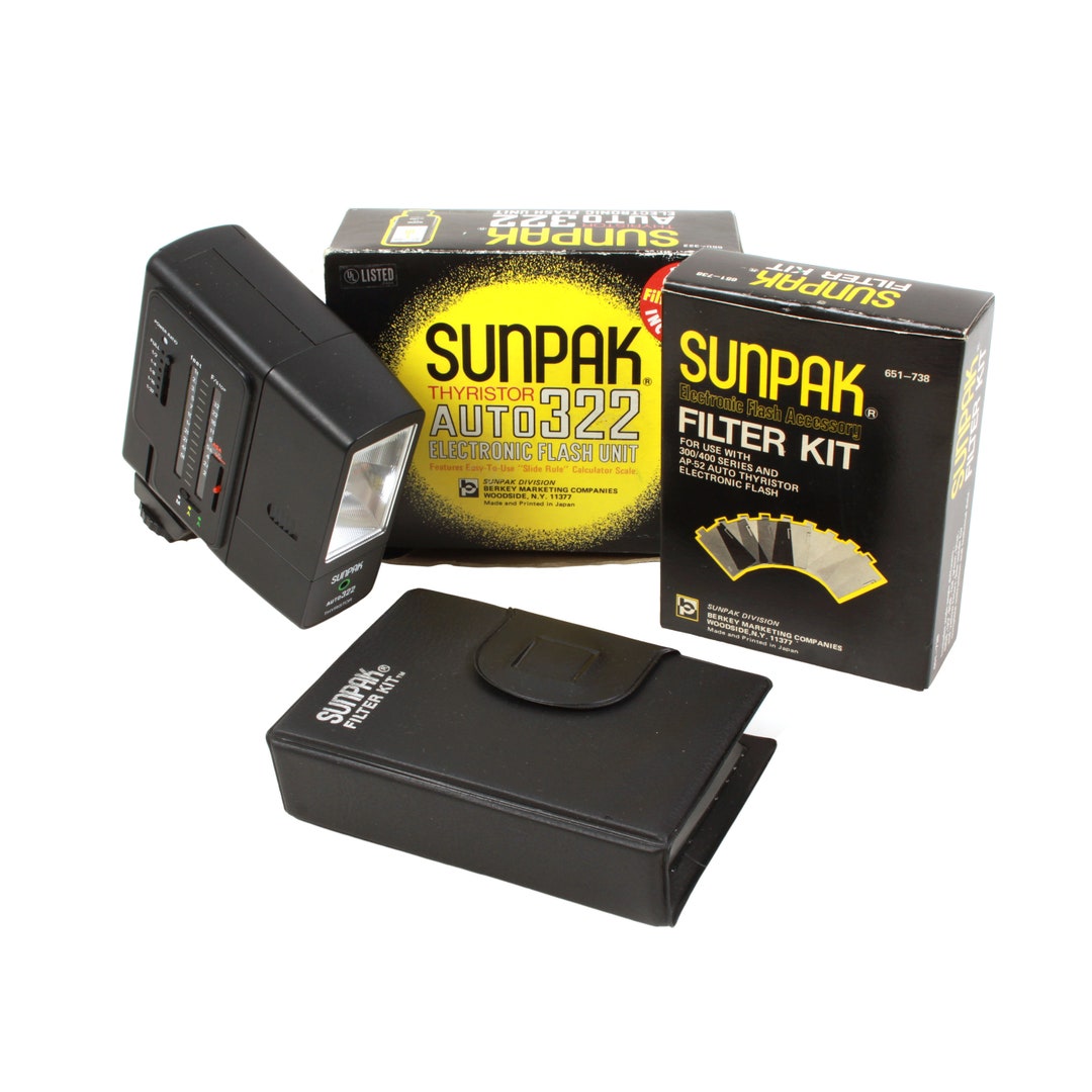 Vintage Sunpak Thyristor Auto 322 Electronic Flash Unit With Flash ...