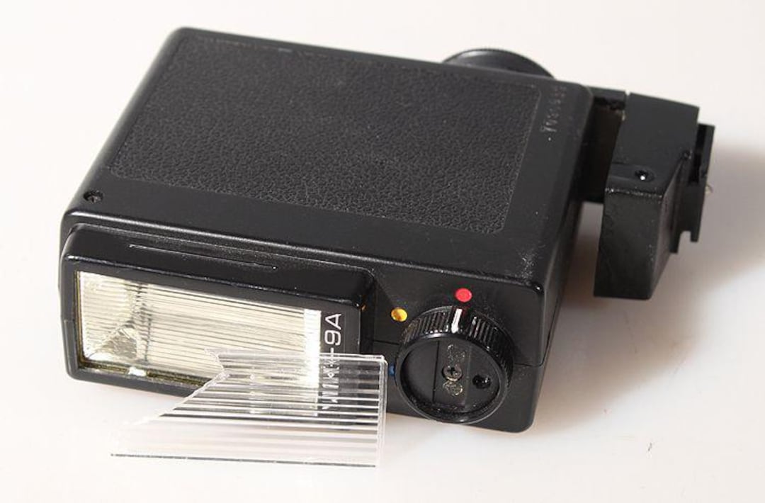 Flash Unit Universal Mount Broken Flash Filter, in Working Condition ...