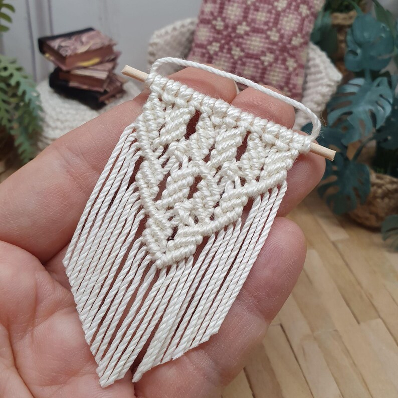 Miniature Macrame Diagonal Double Half-hitch Knots for Dollhouses and ...