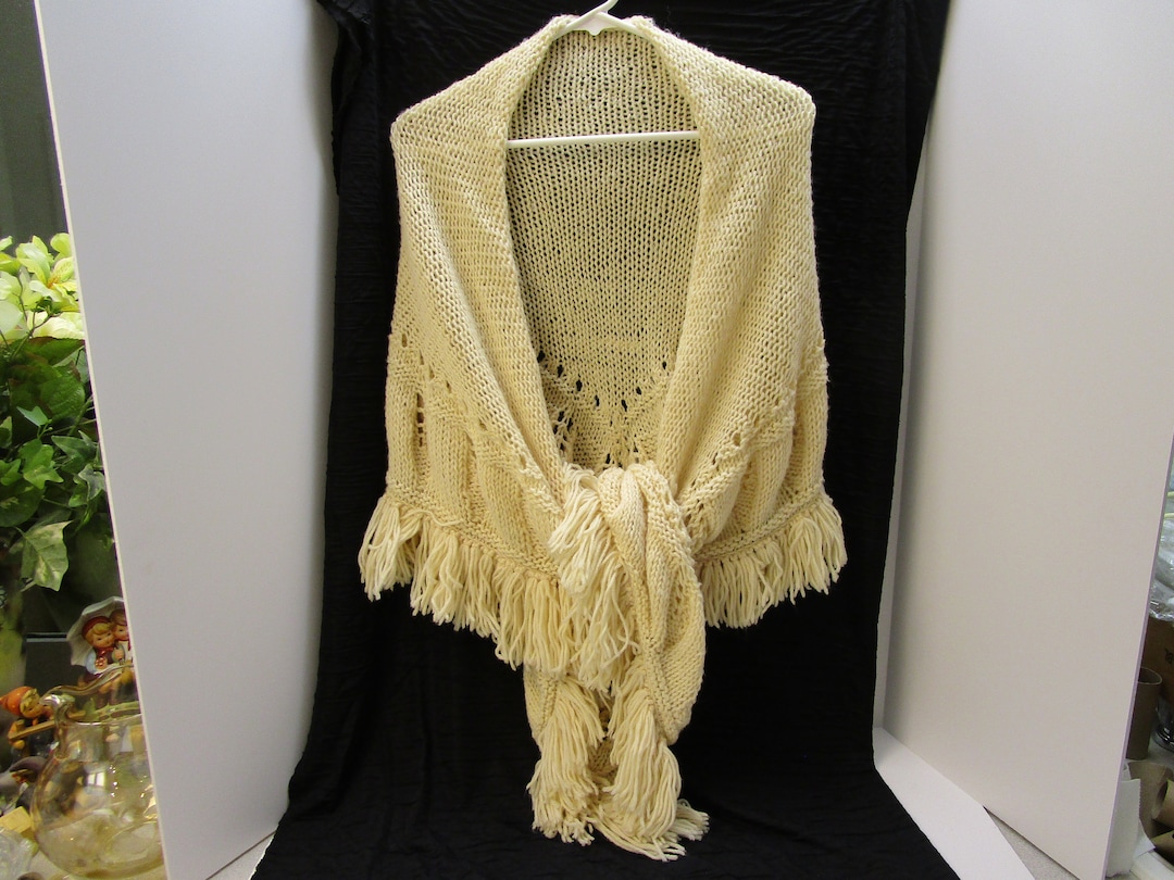 1970s Biege Ivory Crochet Fringed Shawl Large Chunky Soft Piano Scarf ...