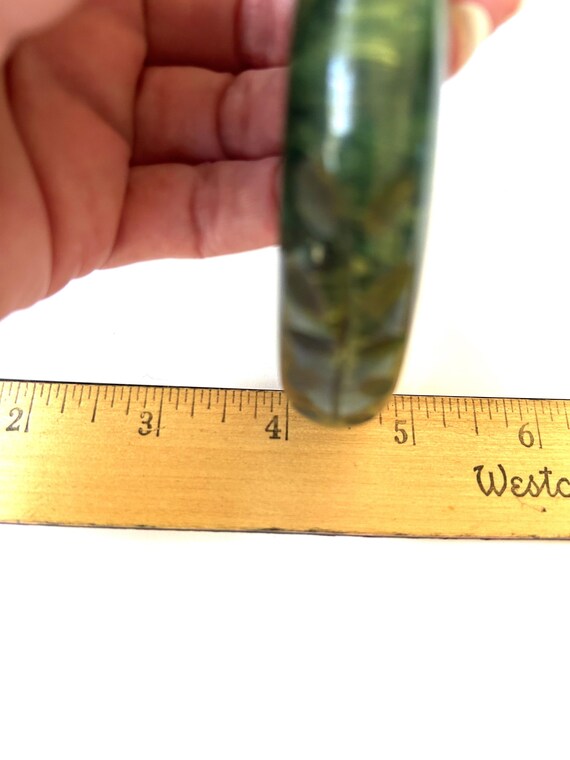 Carved Blue Moon Bakelite Spinach Green Marble 16mm W… - Gem