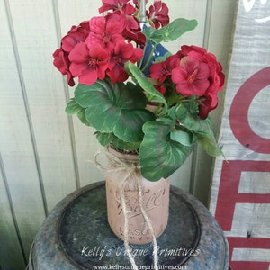 Primitive Americana Geranium Floral Arrangement Patriotic Decor ...
