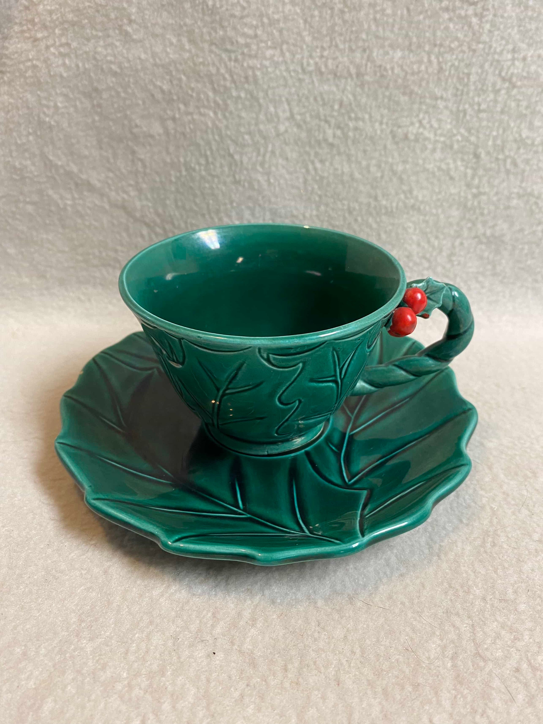 Vintage Lefton Green Holly With Red Berries Teacup and Saucer - Etsy
