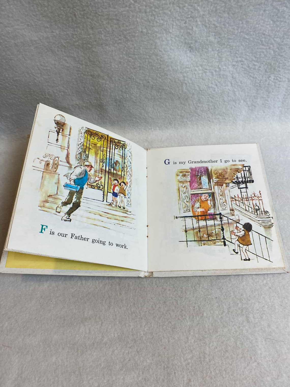 Vintage Whitman Tell-a-tale Book (1969) - 'I Live in the City - ABC' (# ...