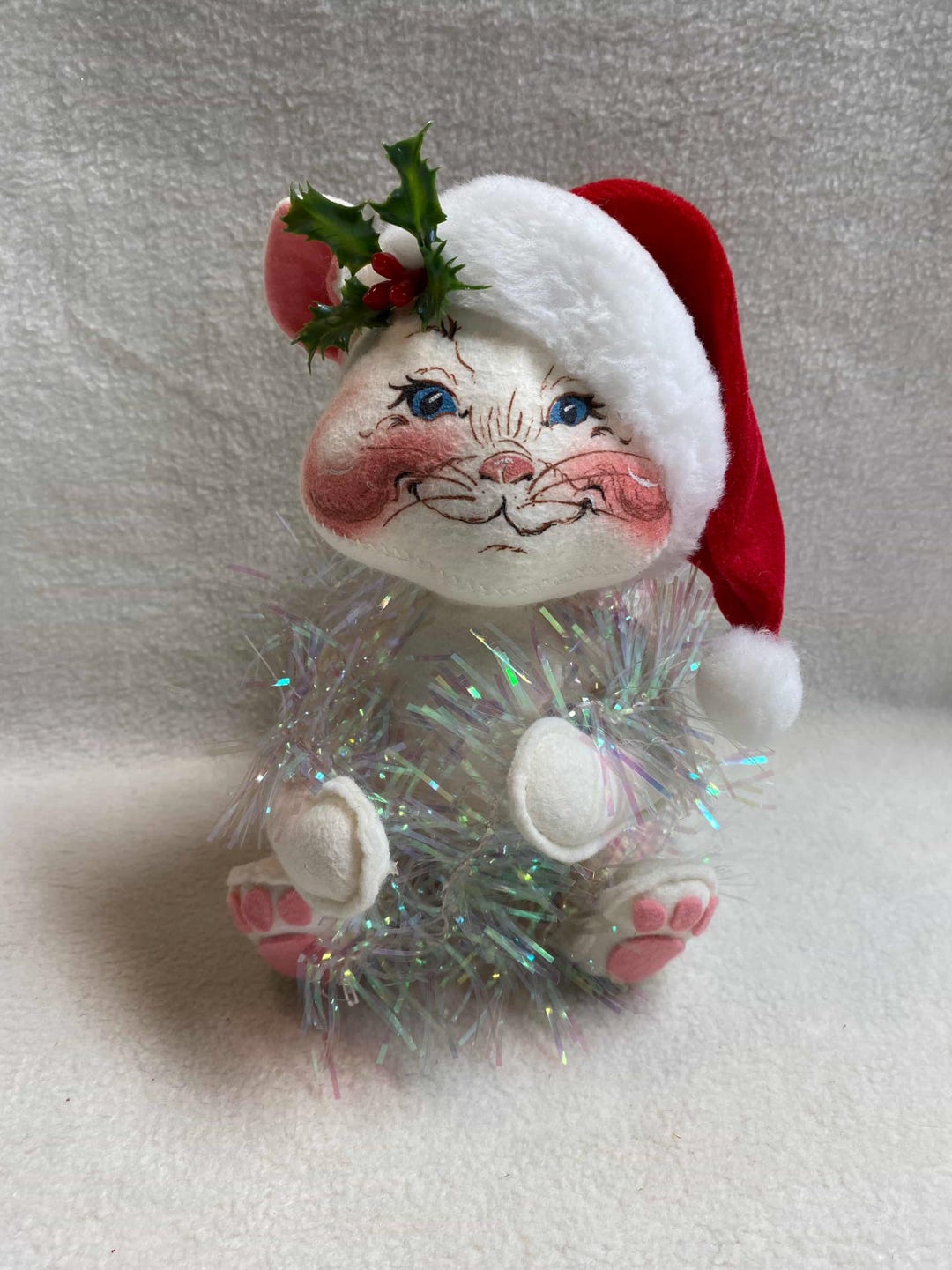 Annalee Dolls - White Cat in Santa Hat With Tinsel - 1993 (#AL312) - Etsy