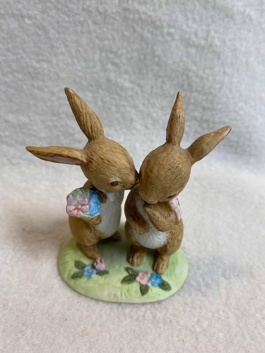 Lefton Hand-painted Loving Bunnies Figurine FIG824 - Etsy