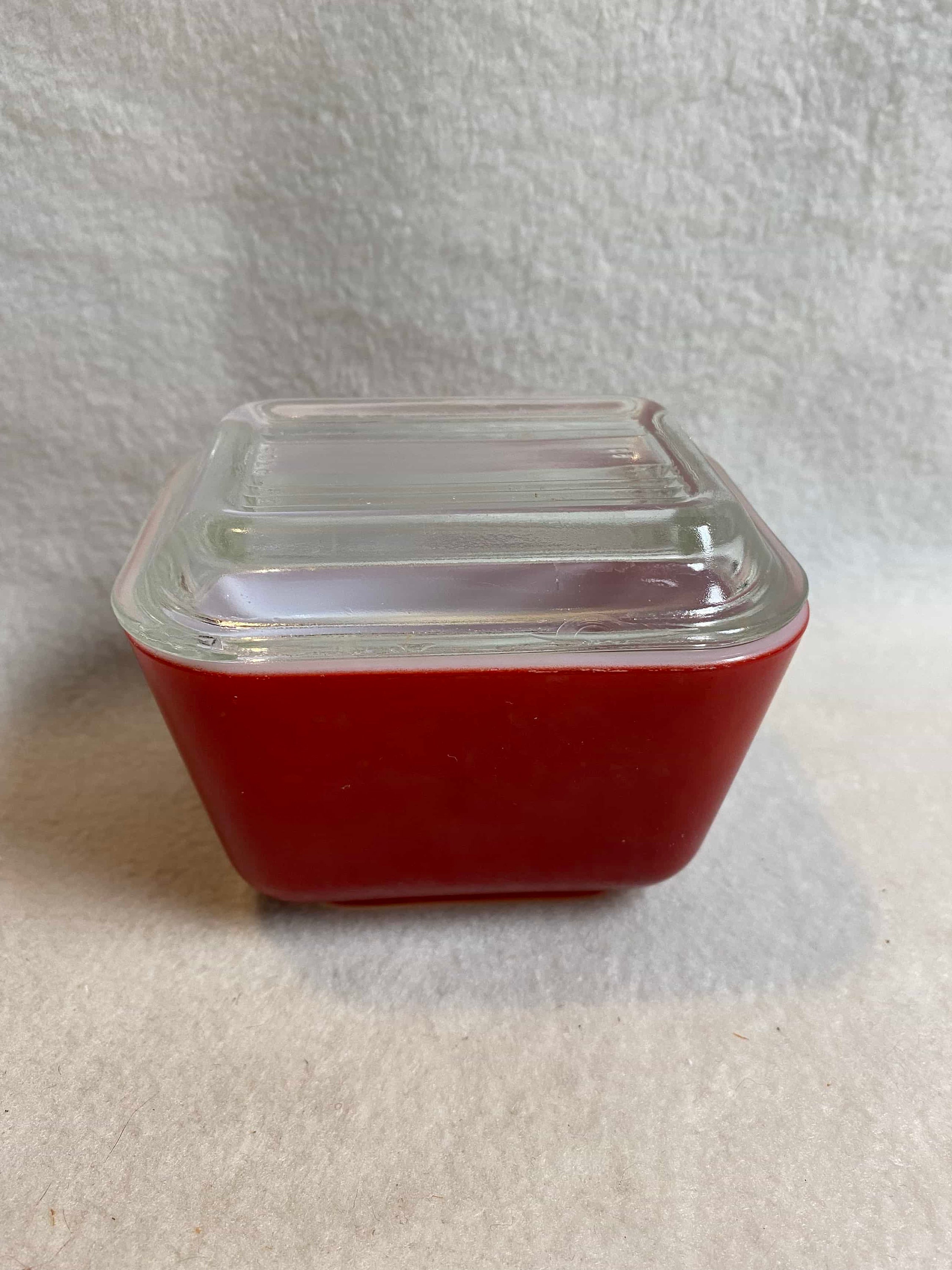 mini Pyrex baking dishes red and beige Vintage Pyrex refrigerator ...