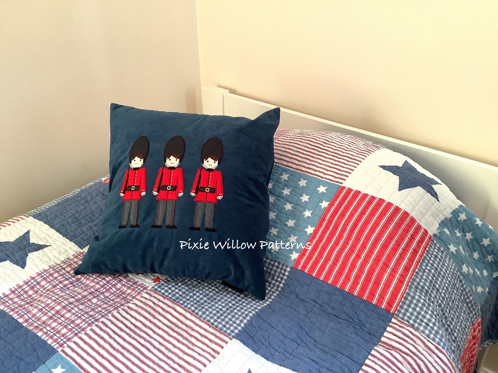 London Guard Applique: Machine Embroidery Design for 8x8 Hoops. - Etsy