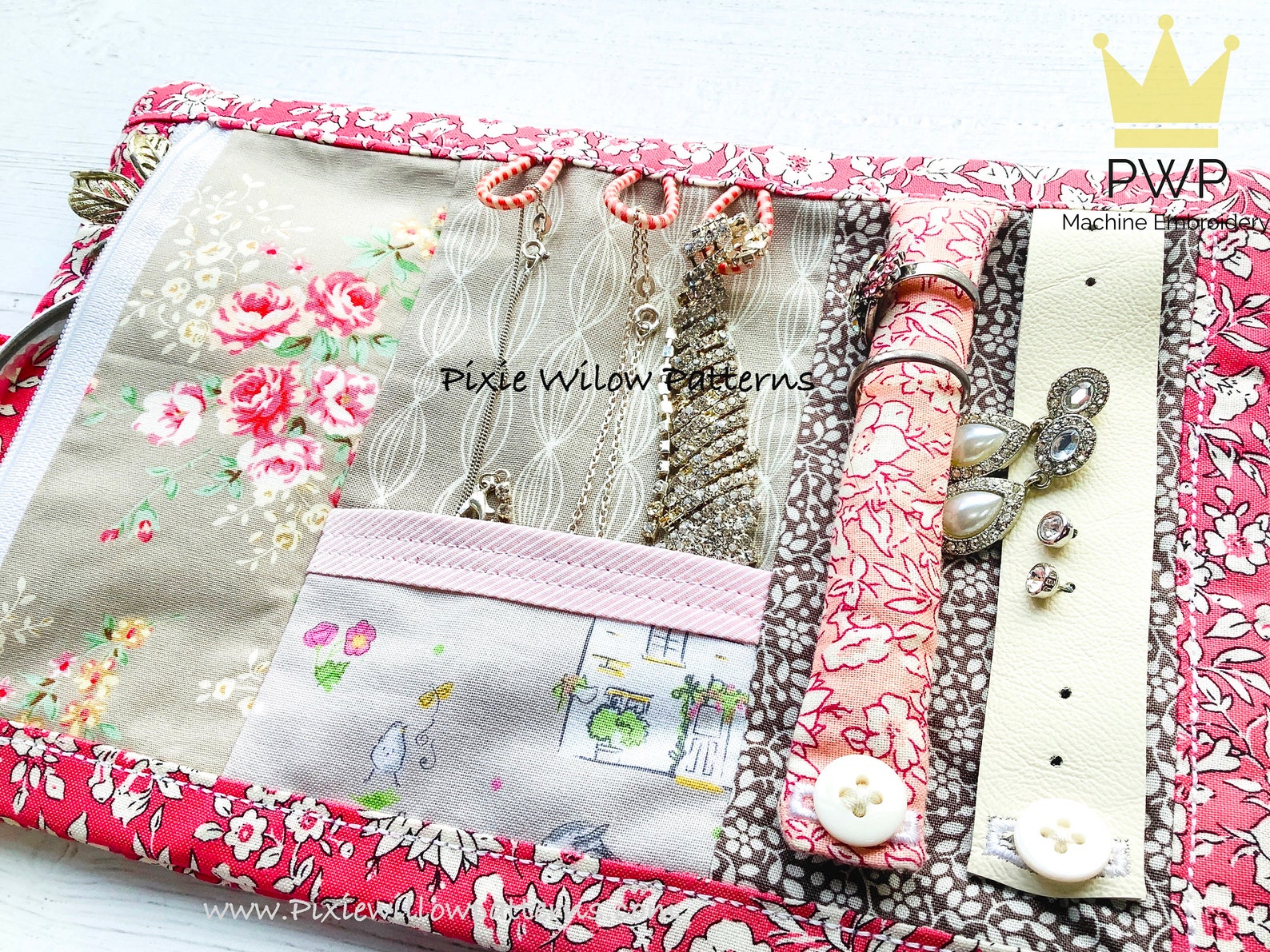 ITH Travel Jewelry Roll Pattern: Machine Embroidery Design for 7.9x11 ...
