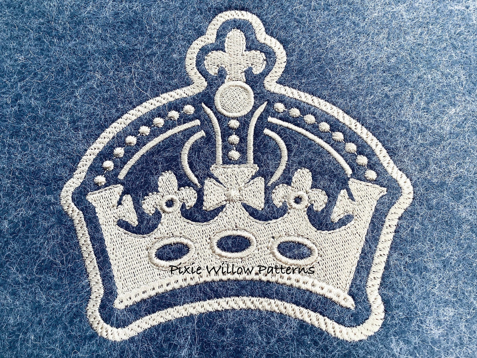 Royal Crown Embroidery Design: Machine Embroidery Pattern (for 4x4, 5x7 ...