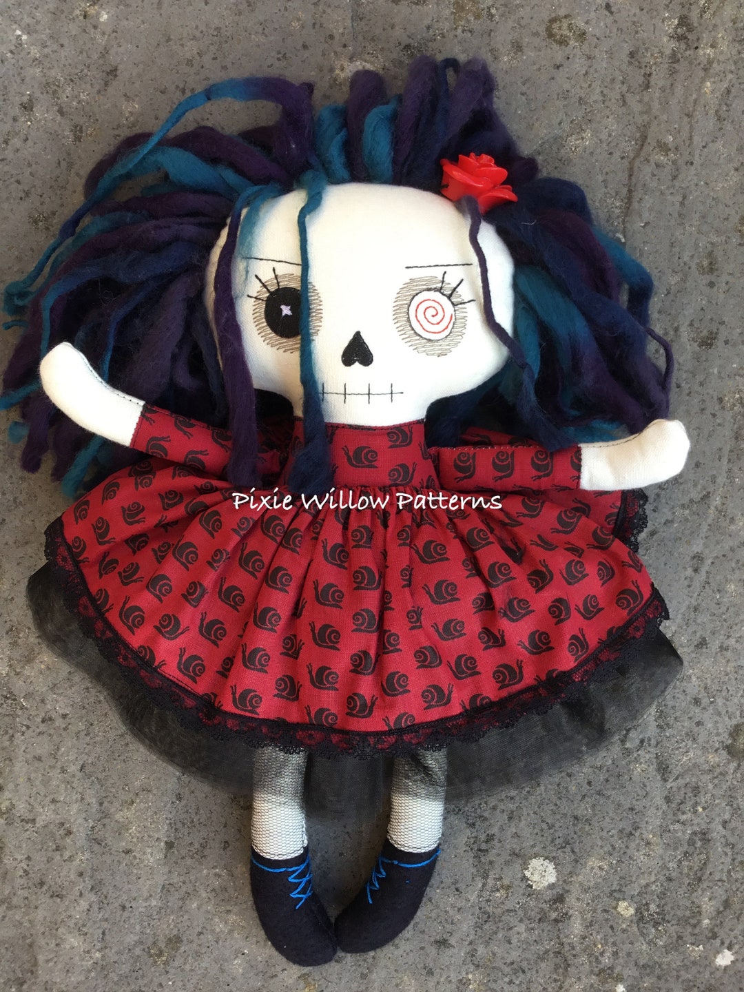 ITH Zombie Girl Halloween Machine Embroidery Pattern. ITH Project, 5x7 ...