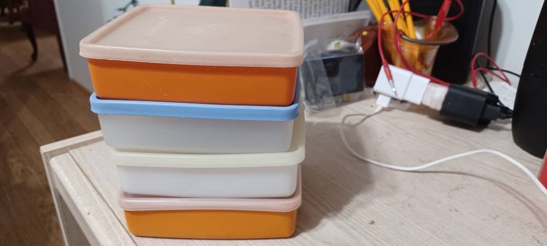 Vintage Tupperware Sandwich Keepers - Etsy