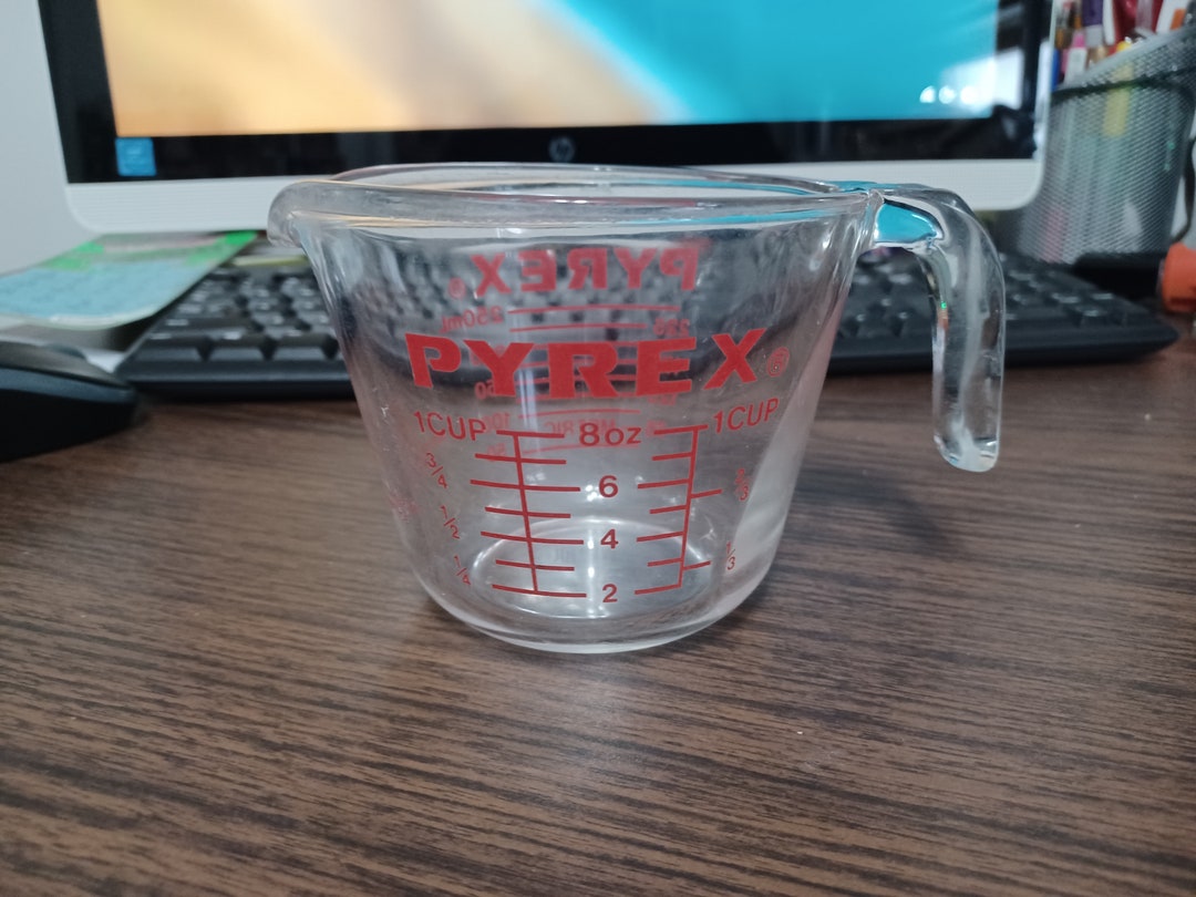 Vintage Pyrex Measuring Cup - Etsy