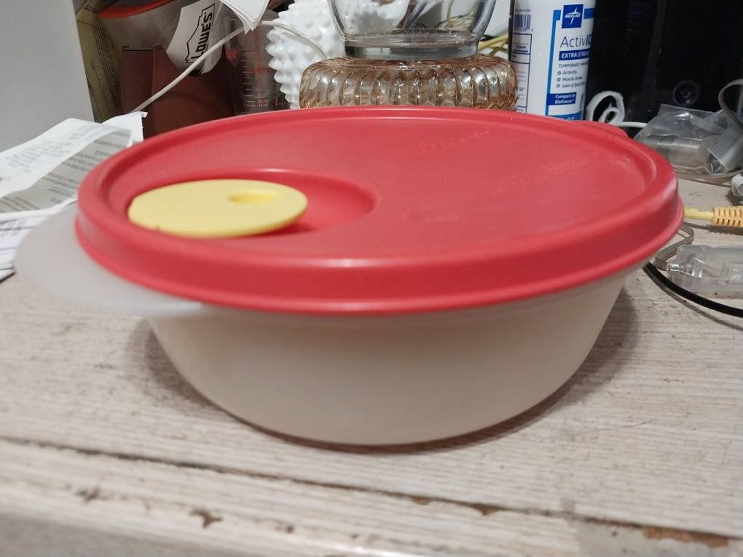 Vintage Tupperware Vent and Serve Bowl - Etsy