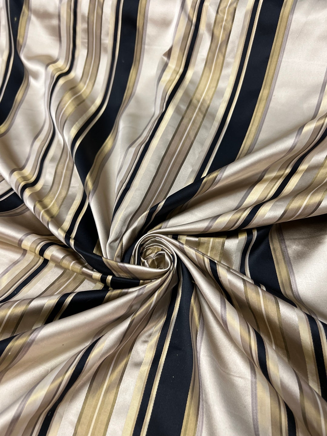 100% Silk Beautiful Light Gold Tan Shades With Black & Gold Satin ...