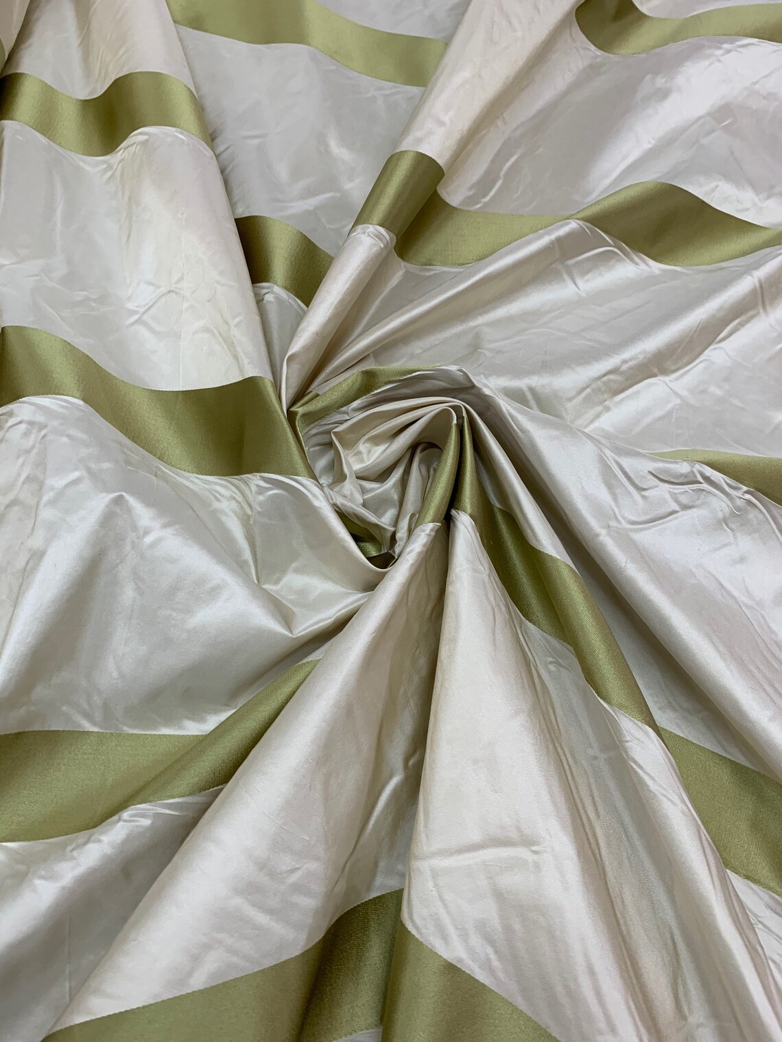 Beautiful 100% Silk Taffeta Satin Stripe. Beautiful Beige With | Etsy