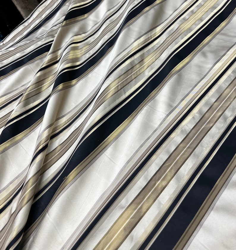 100% Silk Beautiful Light Gold Tan Shades With Black & Gold Satin ...