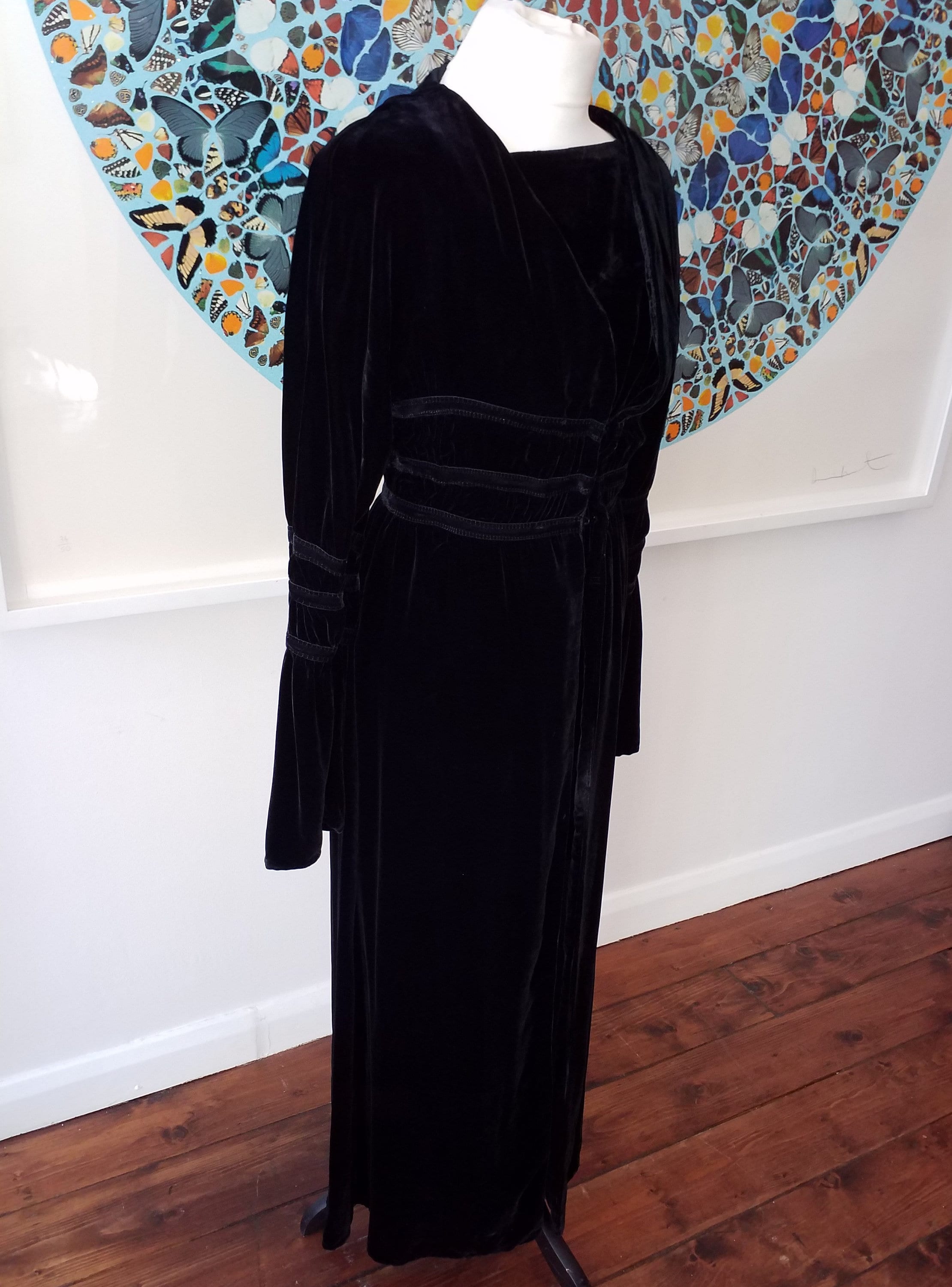 1990s Does 1970s Vintage Daizie Brown Silk Velvet Tunic and Overcoat ...