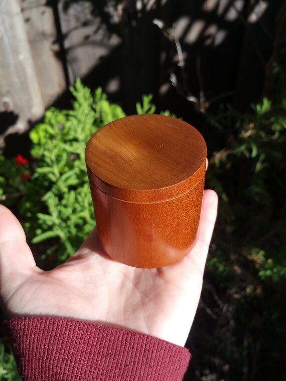 vintage turned wood hand - Gem