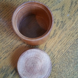 Vintage Hand-lathed Wood Ring Box: Signed Artist Detweiler - Etsy