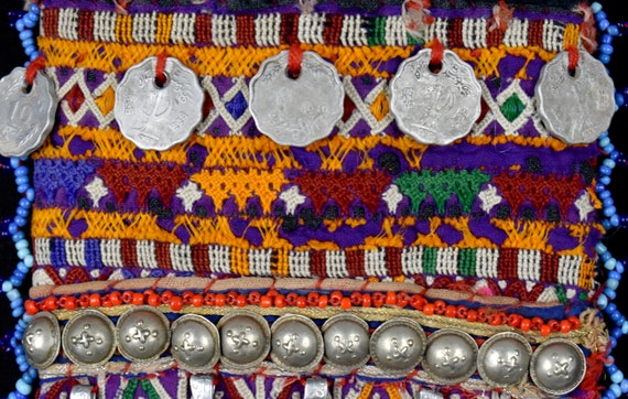 Afghan purse - Vintage textiles, coins and beads (1) - Gem