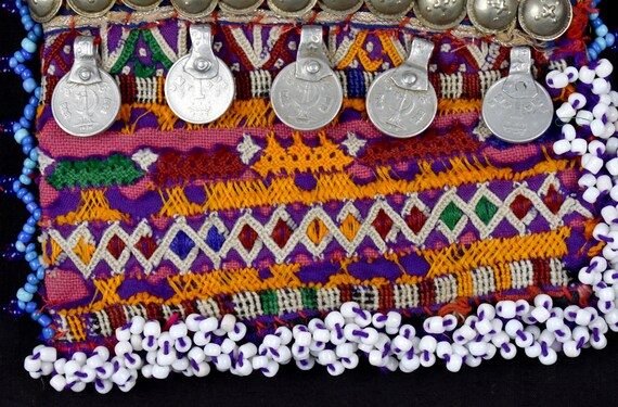 Afghan purse - Vintage textiles, coins and beads (1) - Gem