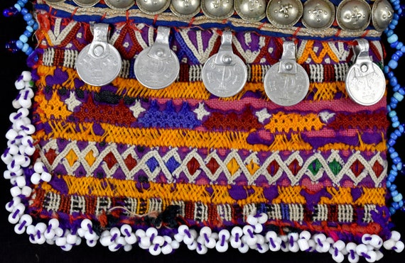Afghan purse - Vintage textiles, coins and beads (1) - Gem