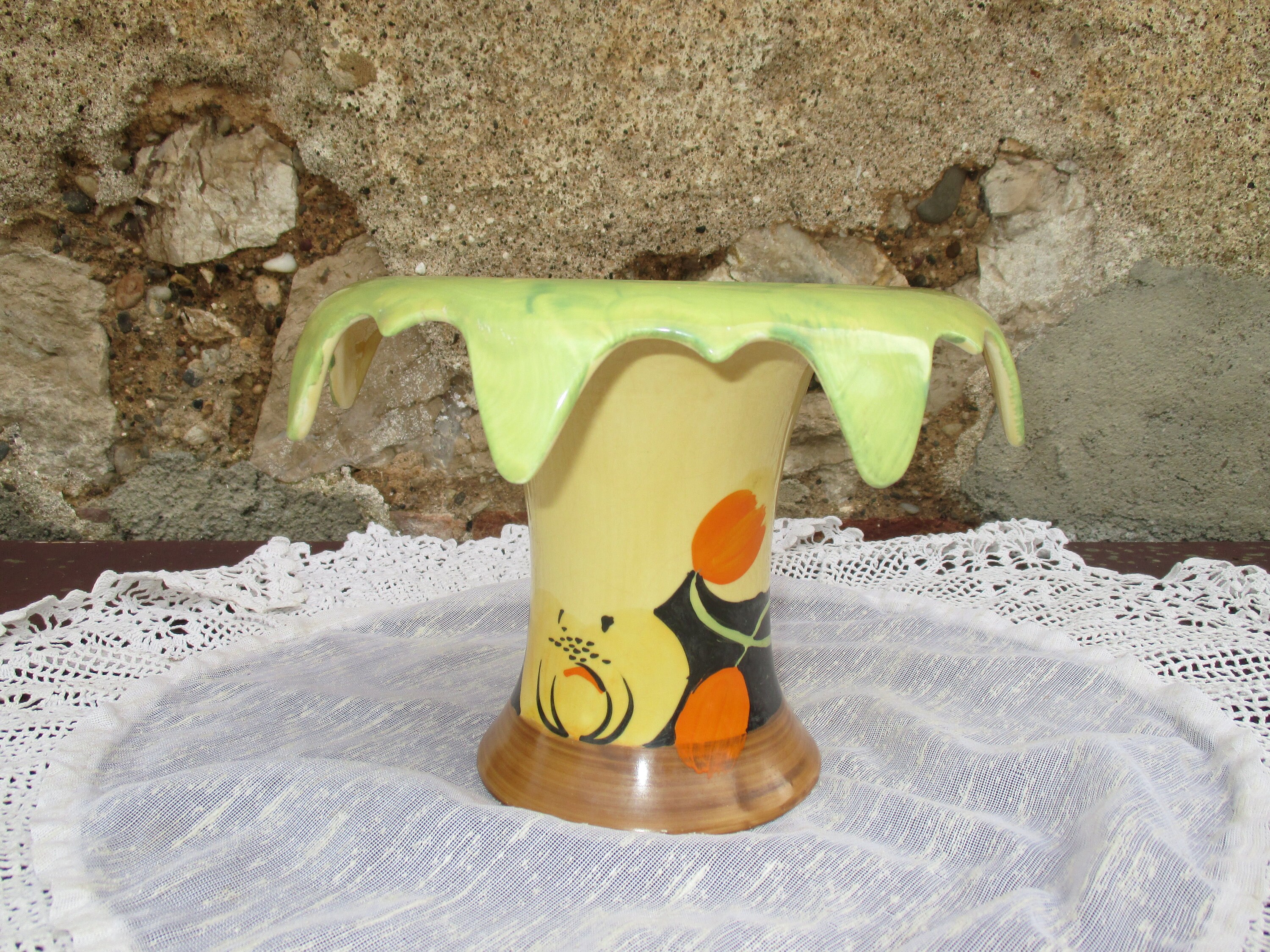 Vintage Myott Vase. Myott Art Deco Vase. Evert Wavy Rim. Myott Evert ...