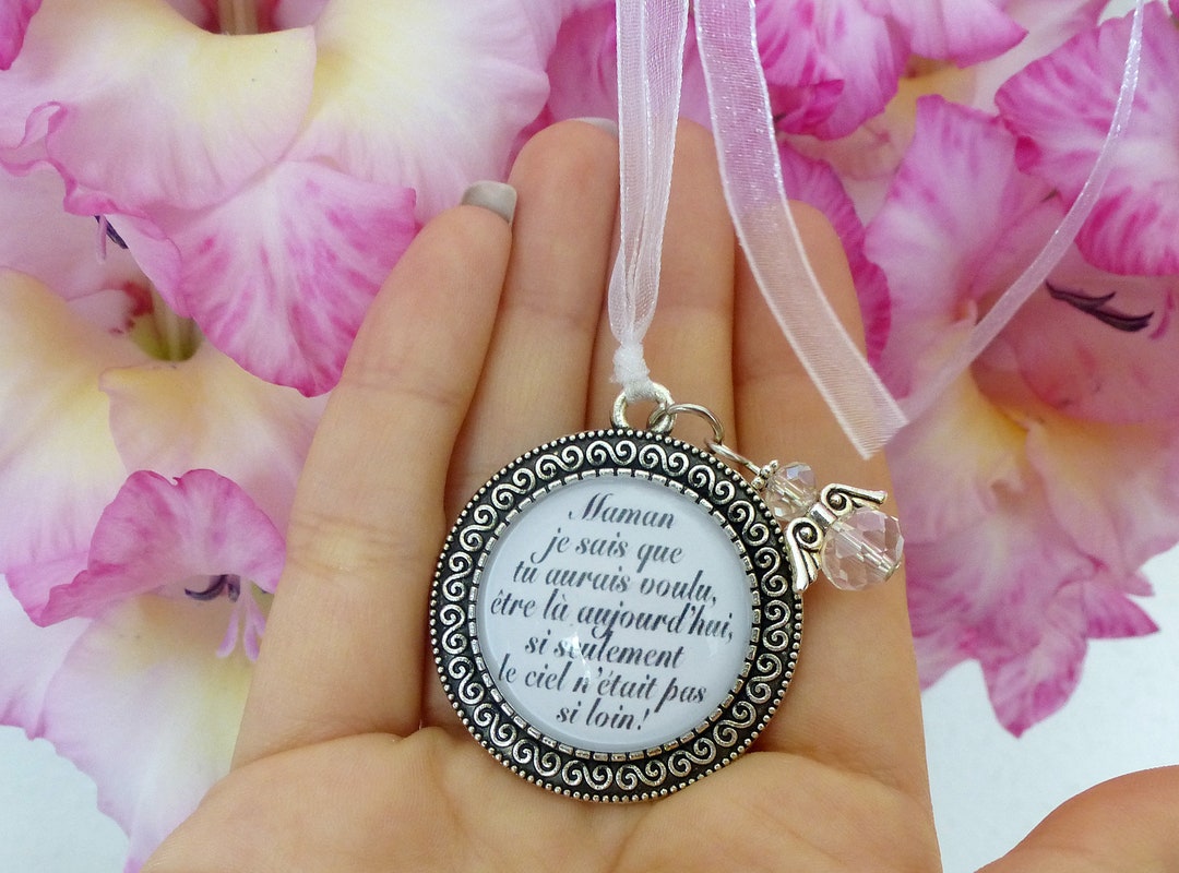 Personalized Tribute Jewelry for the Bride's Bouquet, Medallion With ...