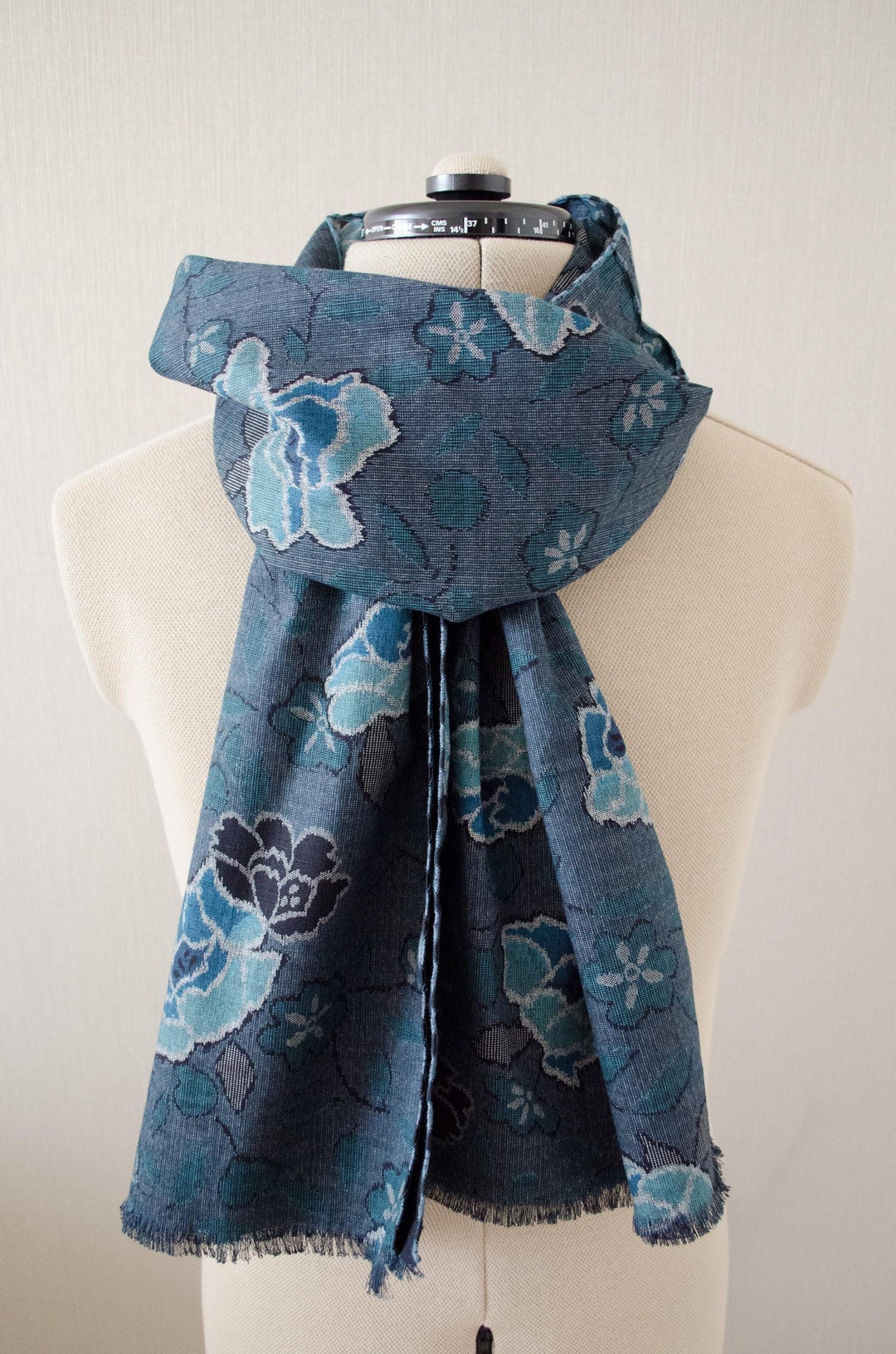 Japanese Traditional Floral Pattern Patchwork Scarf With Wave Edge 100% ...