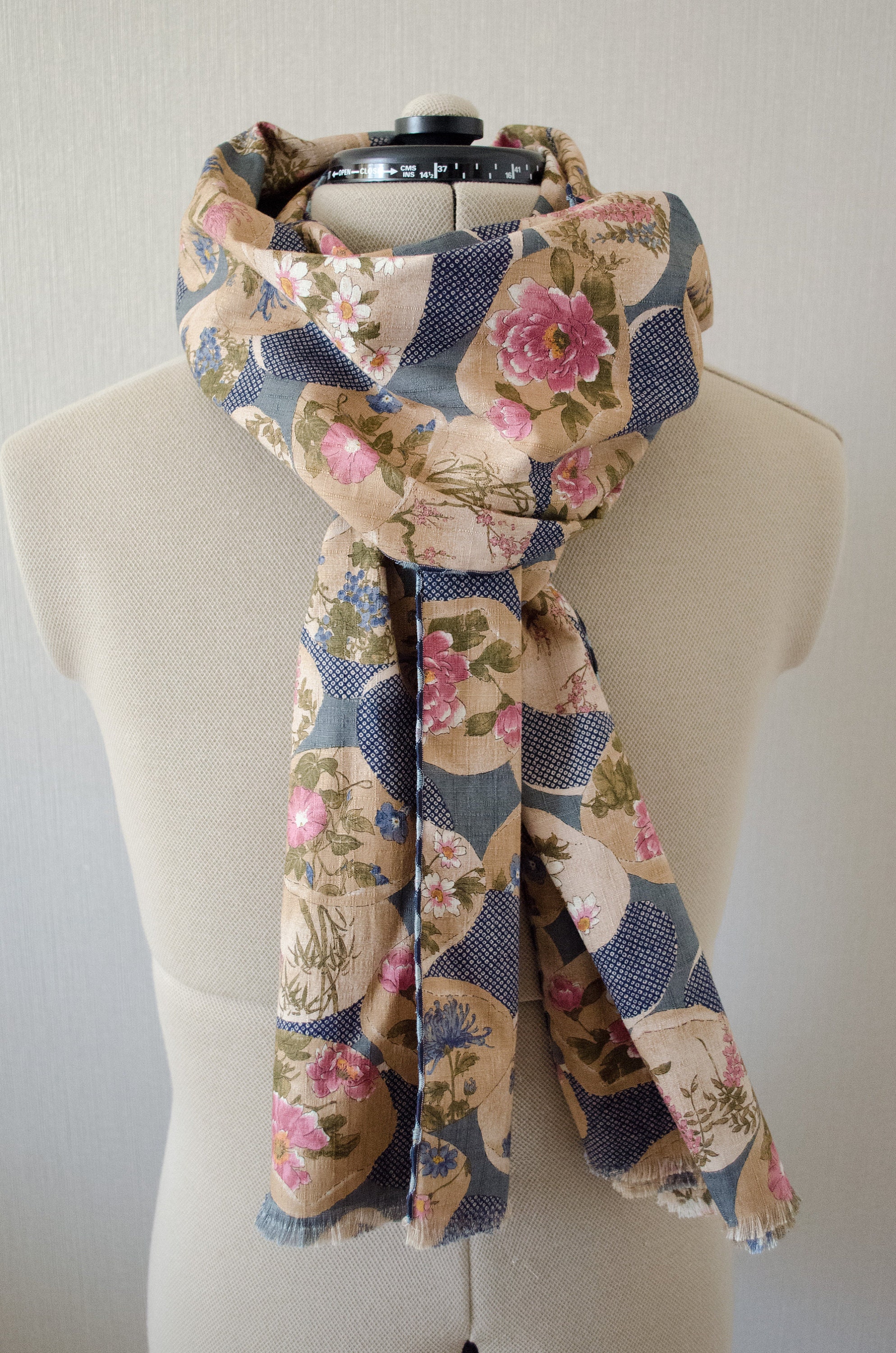 Japanese Traditional Kimono Pattern Patchwork Scarf With Wave Edge 100% ...