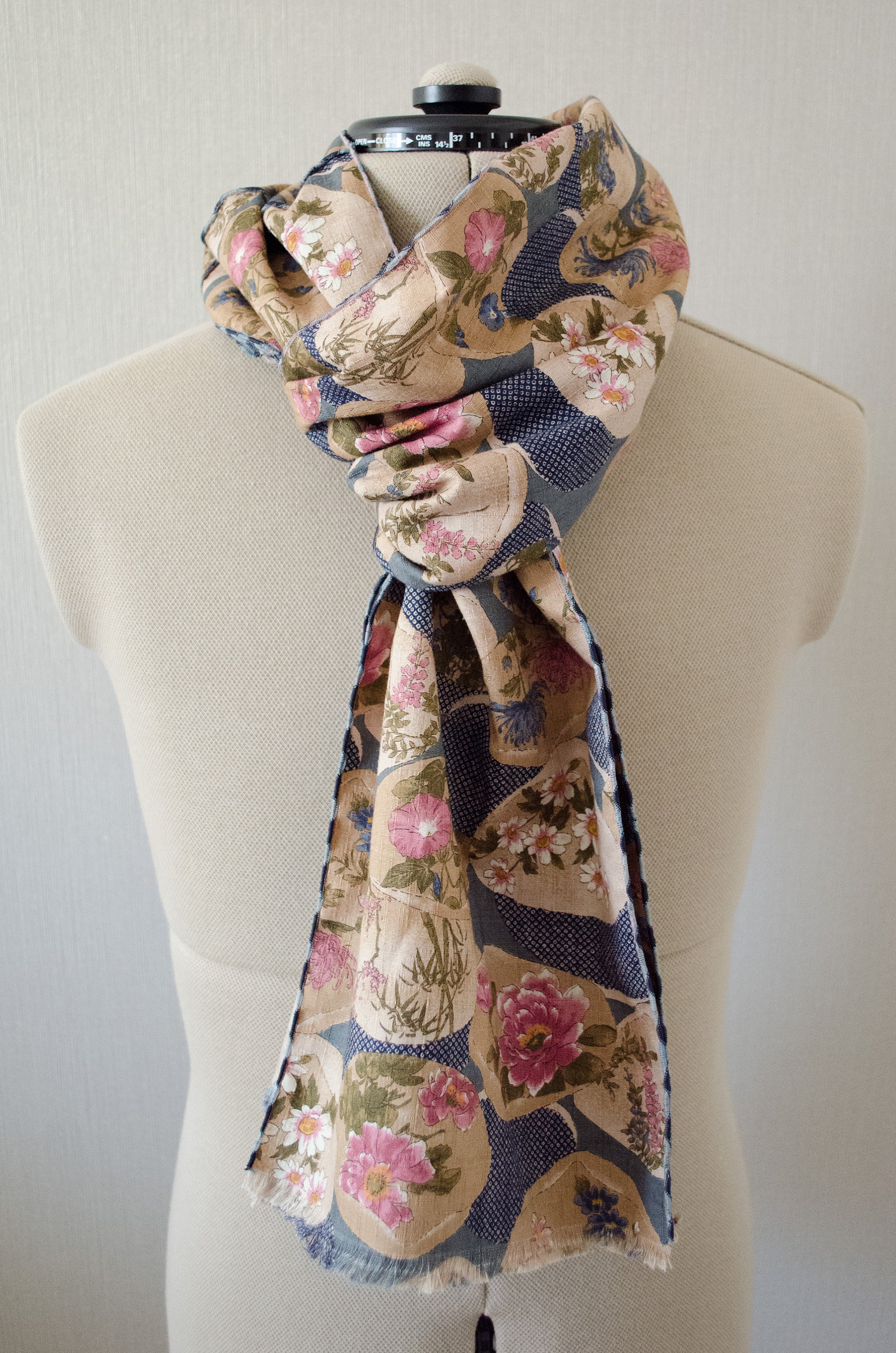 Japanese Traditional Kimono Pattern Patchwork Scarf With Wave Edge 100% ...