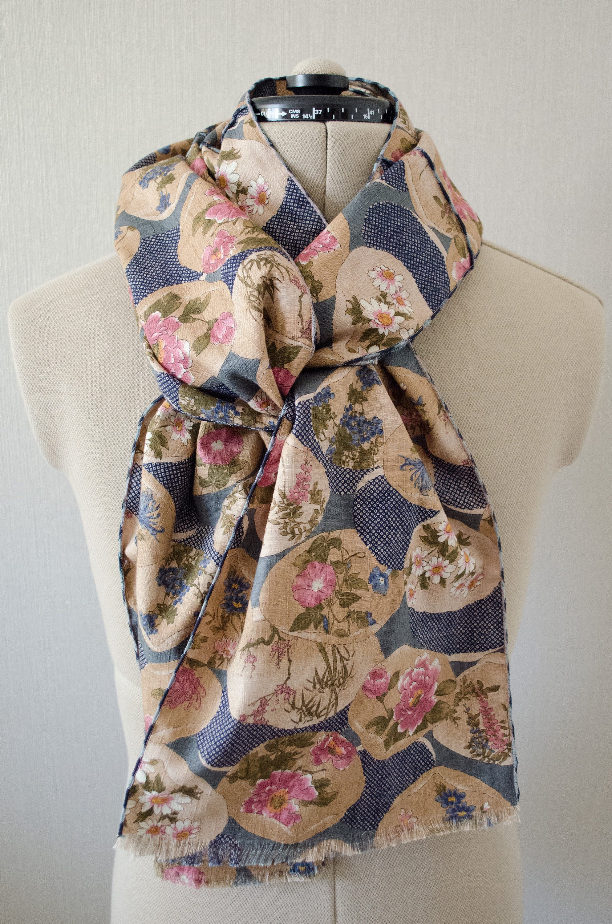 Japanese Traditional Kimono Pattern Patchwork Scarf With Wave Edge 100% ...