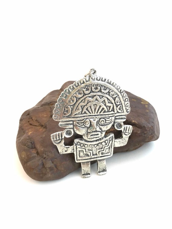 Vintage Aztec Pendant - Cast Pewter Silver Plated - Gem