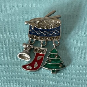Vintage Christmas Pin, Drummer Boy Pin, Christmas Dangle Pin, Holiday ...