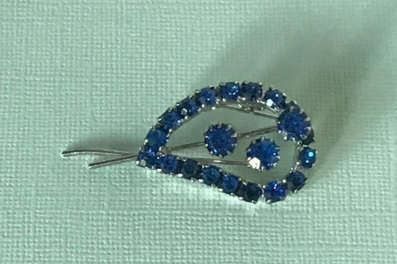 Vintage blue rhinestone flower pin blue leaf brooch high end | Etsy