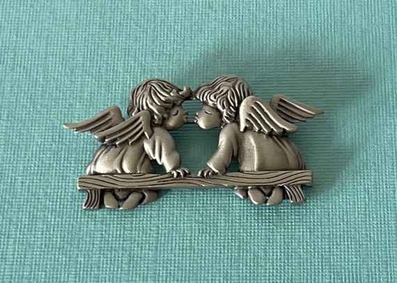 vintage jj signed kissing - Gem