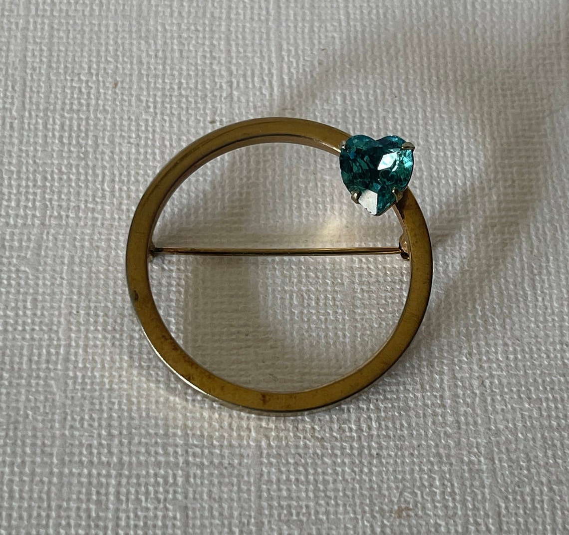 Vintage Circle Pin With Blue Heart Rhinestone, Blue Heart Rhinestone ...
