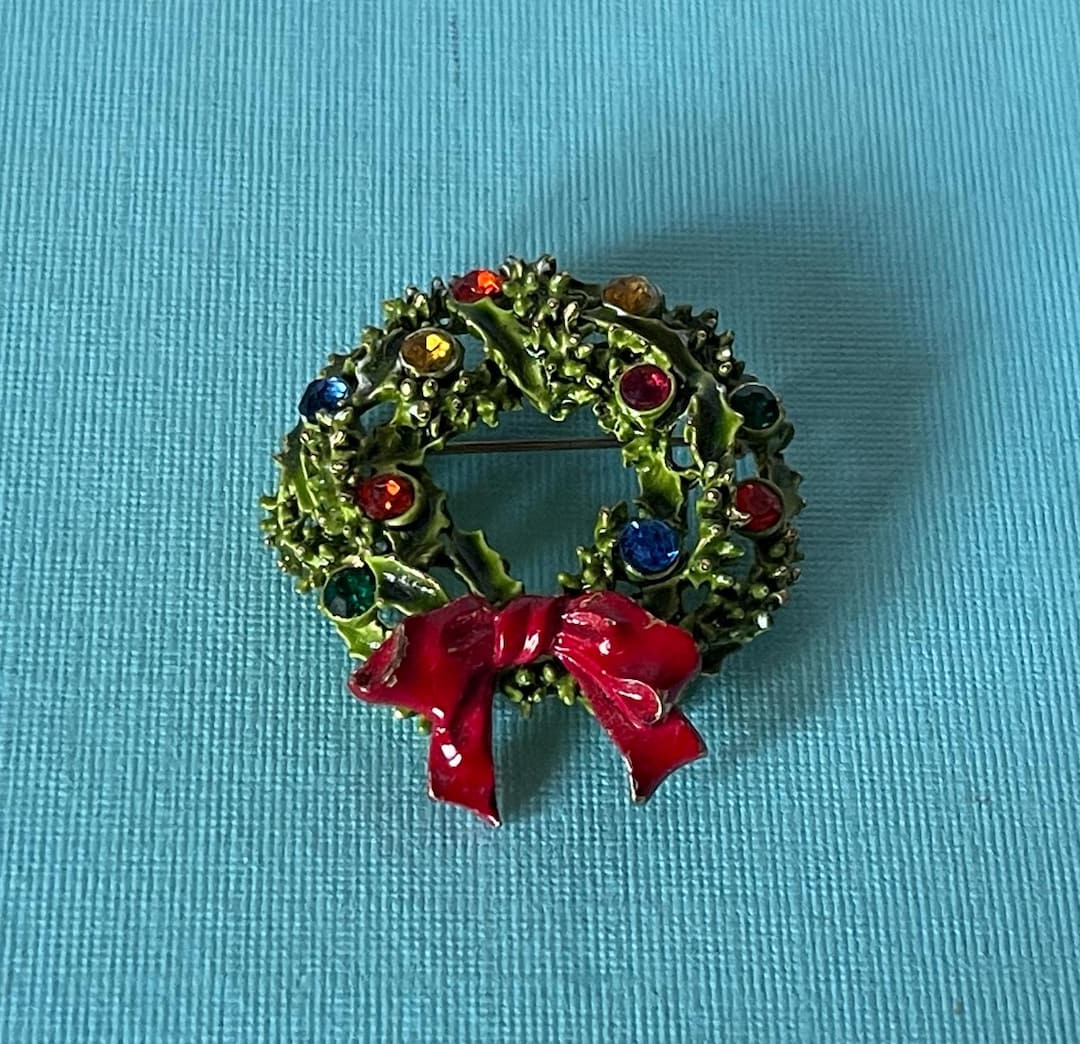 Vintage Christmas Wreath Brooch, Signed Art Christmas Wreath Pin ...