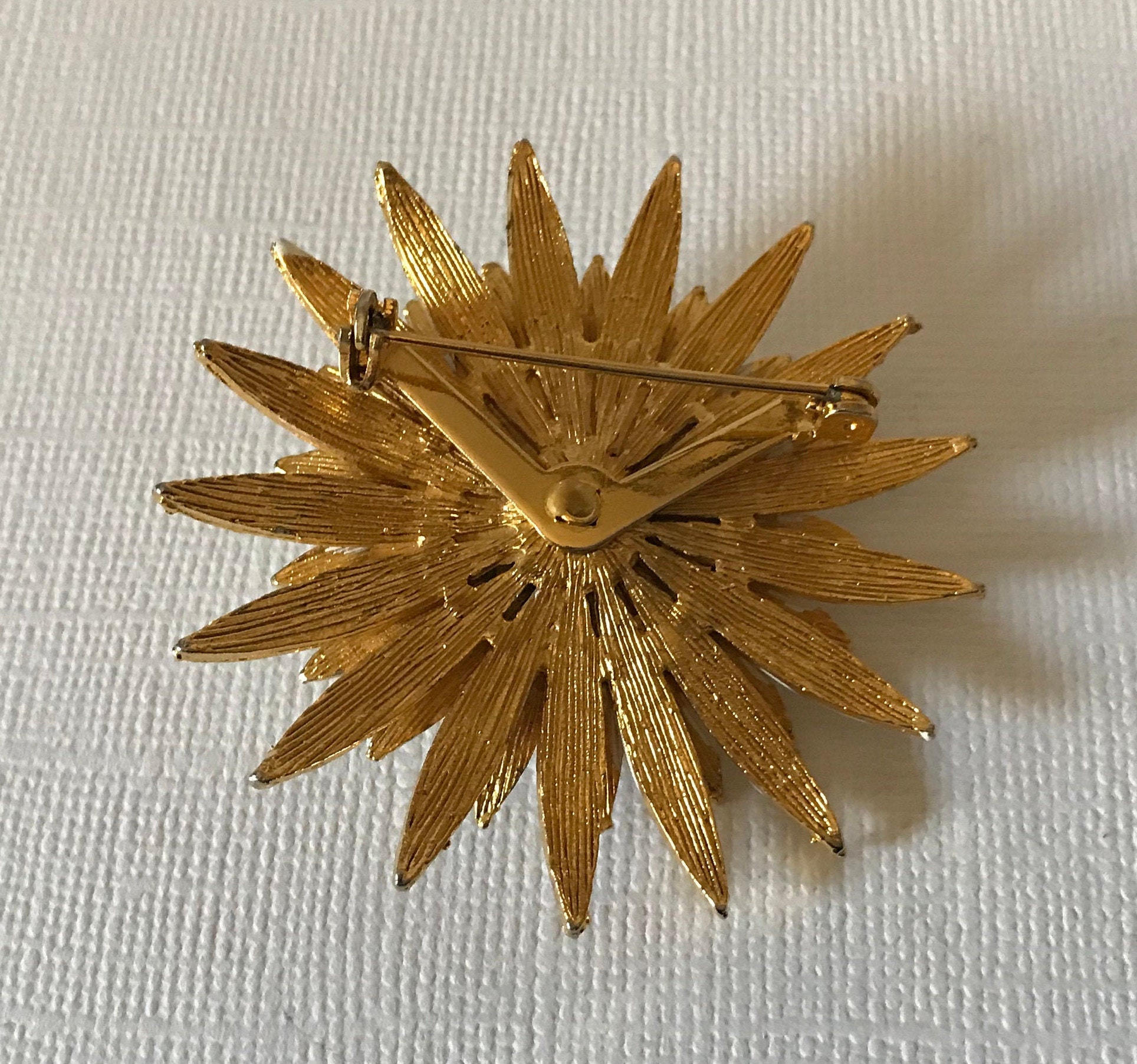 Vintage Daisy Brooch Daisy Pin Flower Power Boho Daisy Pin - Etsy