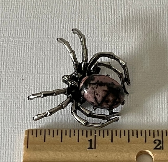 Rhodonite spider brooch, tarantula brooch, spider jew… - Gem