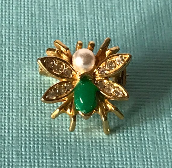Small vintage bee pin, green bee pin, faux pearl bee … - Gem