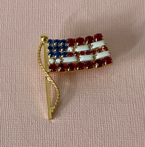 Vintage American flag brooch, rhinestone flag brooch,… - Gem