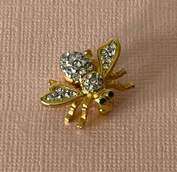 joan rivers bee brooch - Gem
