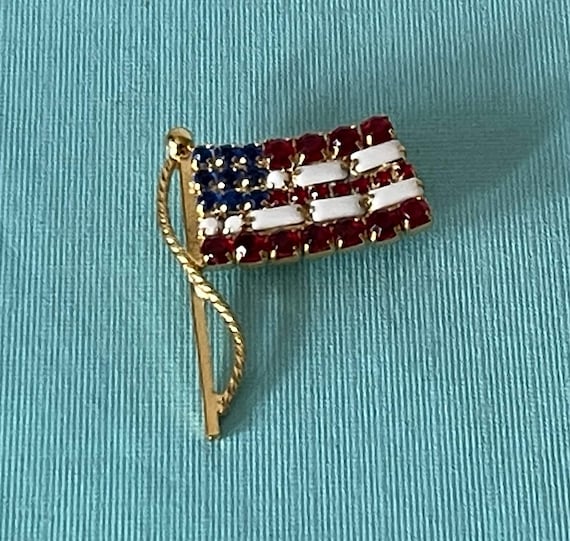 Vintage American flag brooch, rhinestone flag brooch,… - Gem