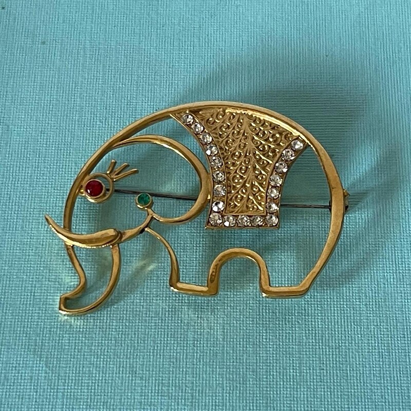 Elephant Brooch - Etsy