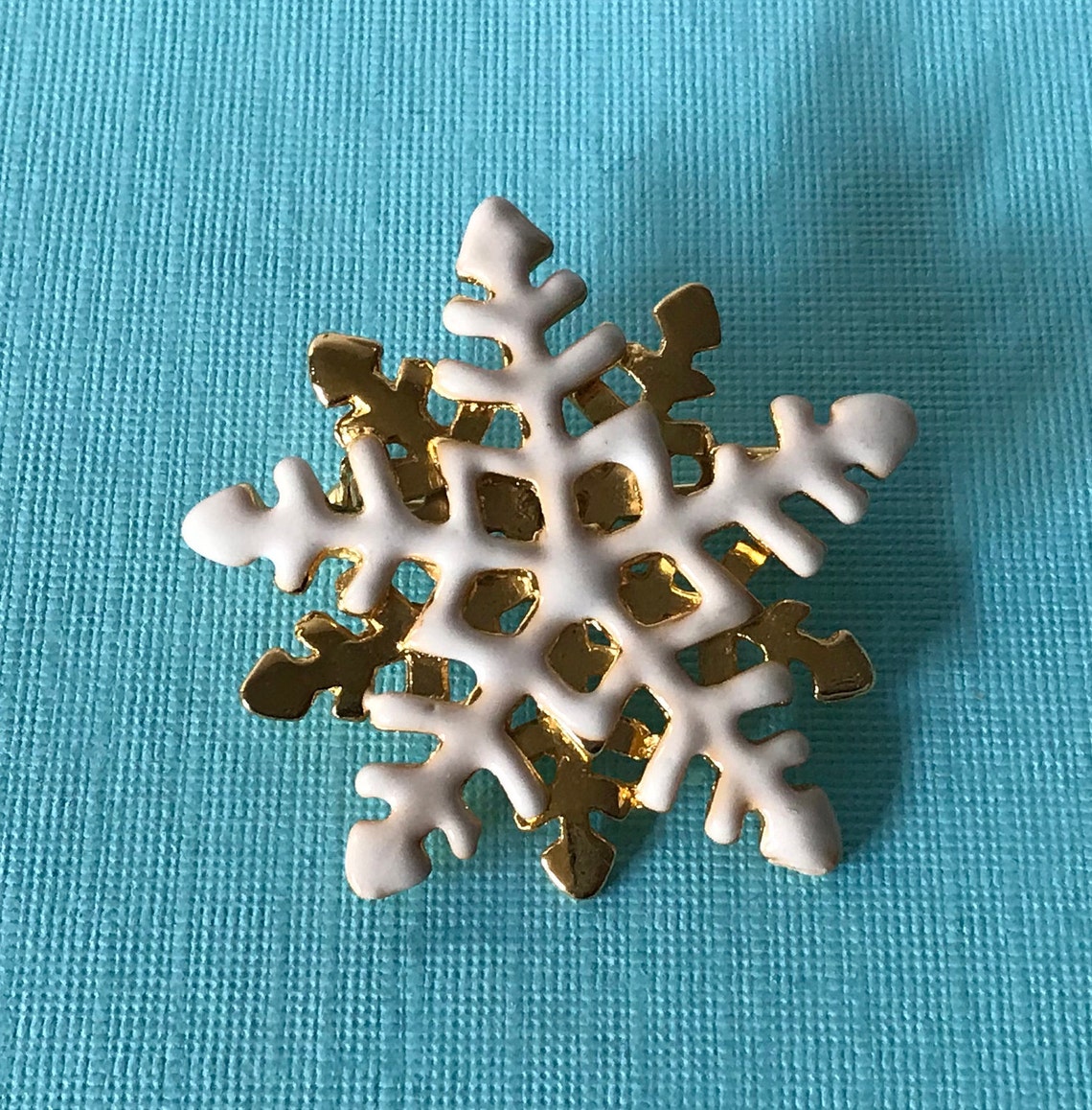 Vintage Snowflake Brooch White Snowflake Pin Gold Snowflake - Etsy