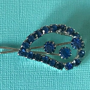 Vintage blue rhinestone flower pin blue leaf brooch high end | Etsy