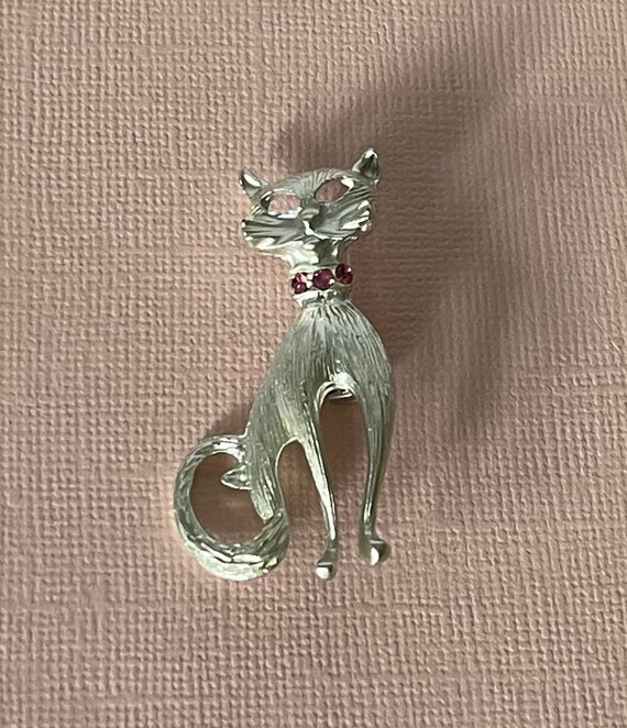 vintage cat pin with - Gem